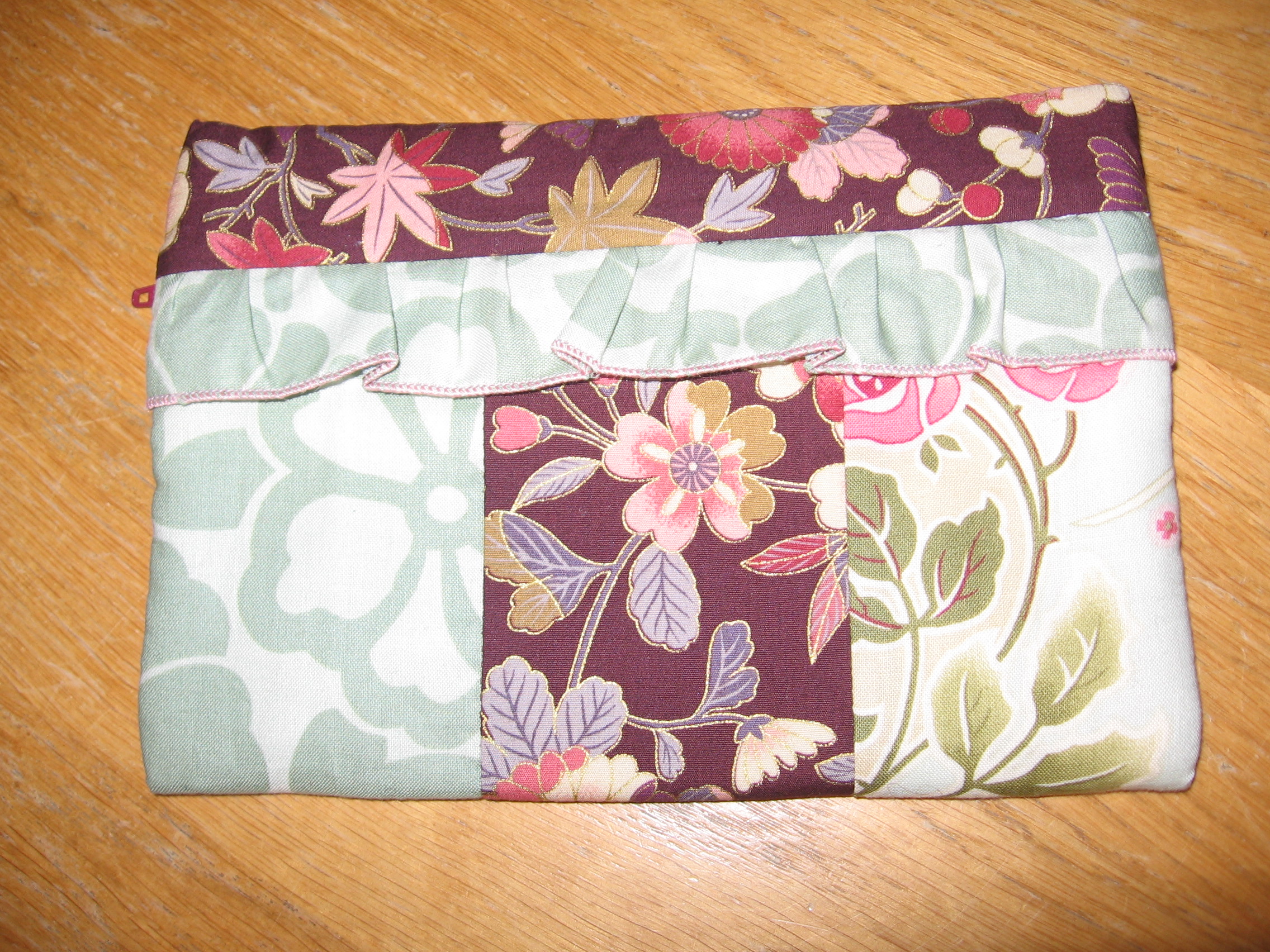 Zippered Bag Serger Project – Material Girl Sewing